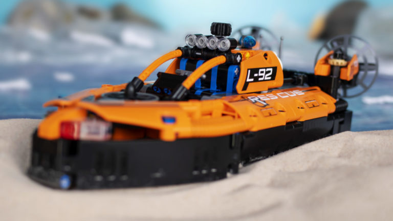 LEGO Technic 42120 Rescue Hovercraft review and gallery
