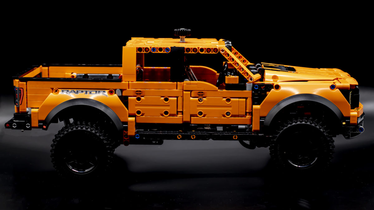 LEGO Technic 42126 Ford F-150 Raptor review and gallery