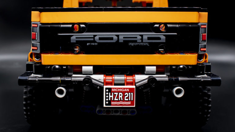 LEGO Technic 42126 Ford F-150 Raptor review and gallery