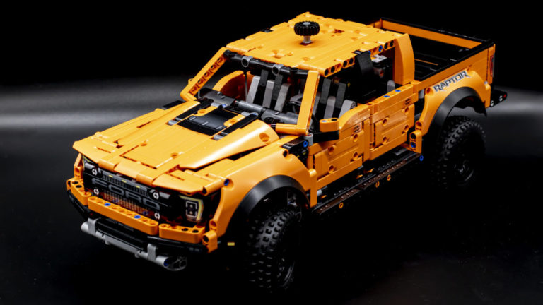 LEGO Technic 42126 Ford F-150 Raptor review and gallery