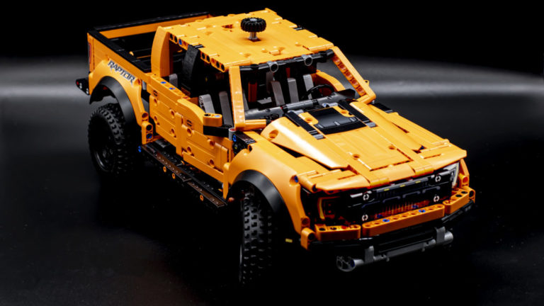 LEGO Technic 42126 Ford F-150 Raptor review and gallery