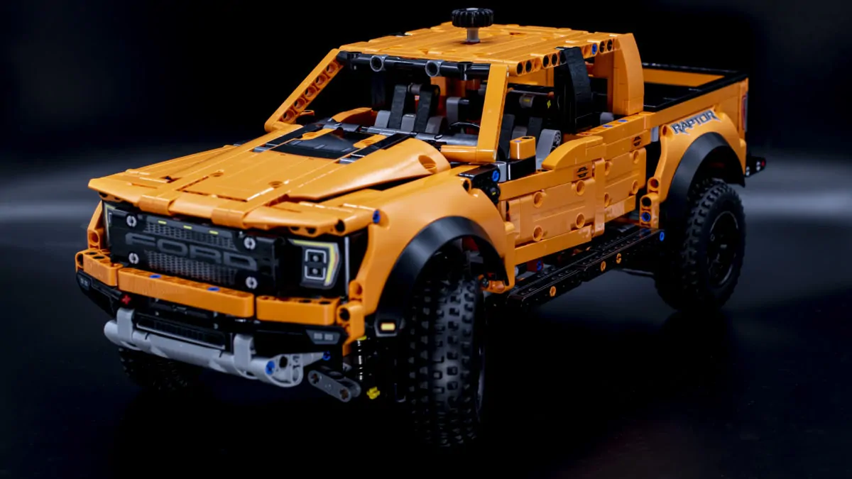LEGO Technic 42126 Ford F-150 Raptor review and gallery