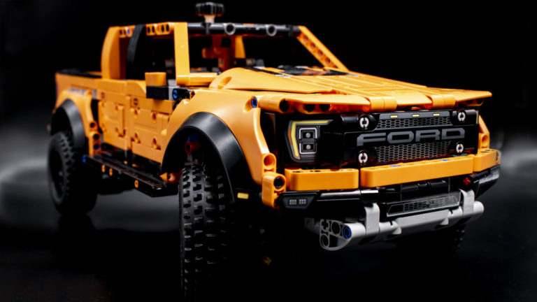 LEGO Technic 42126 Ford F-150 Raptor review and gallery