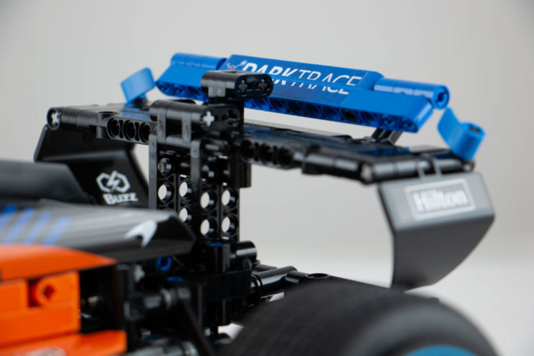 LEGO Technic 42141 McLaren Formula 1 Race Car full review