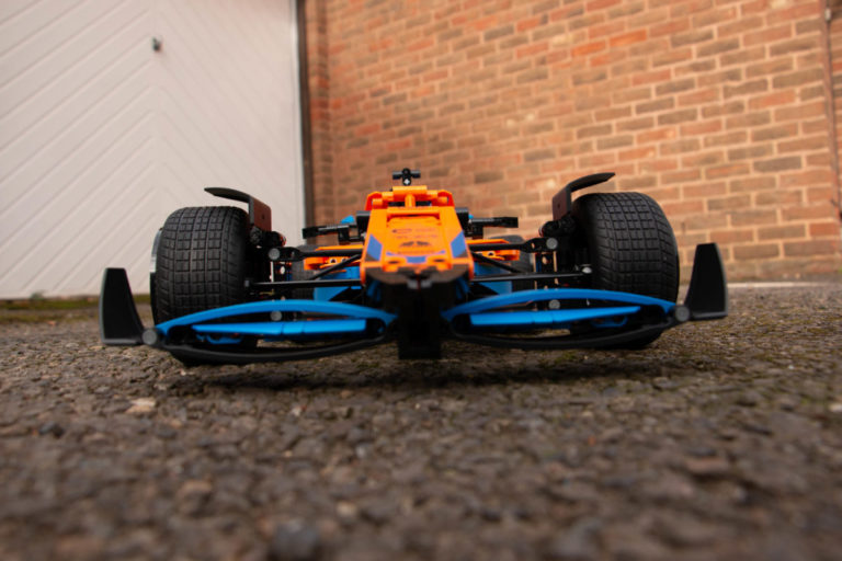 LEGO Technic 42141 McLaren Formula 1 Race Car full review