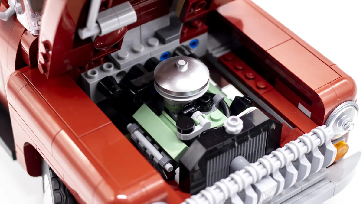 LEGO for Adults 10290 Pickup Truck review and full gallery