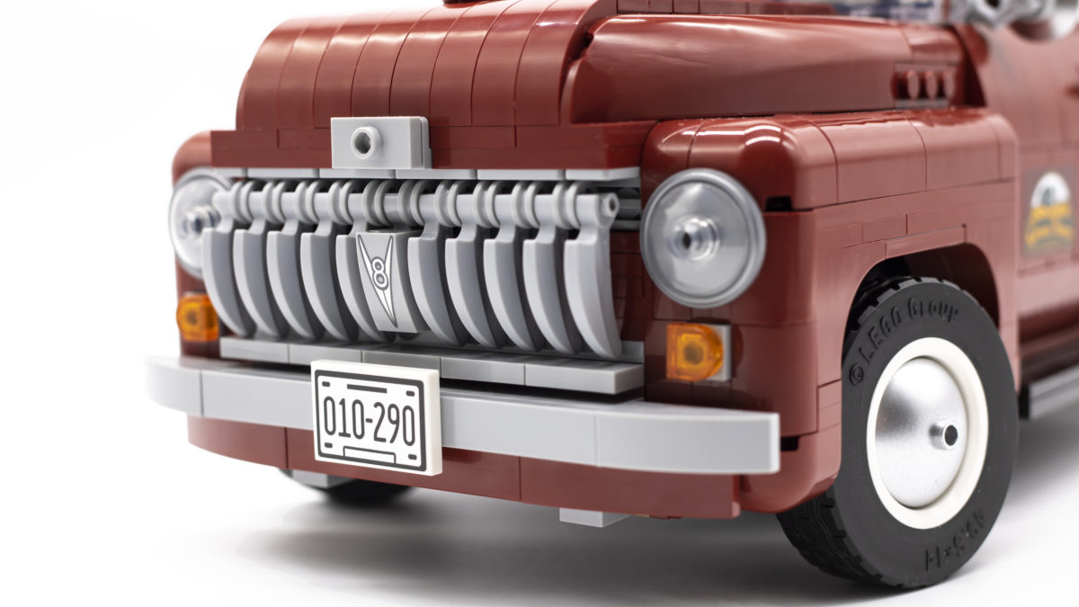 LEGO for Adults 10290 Pickup Truck review and full gallery