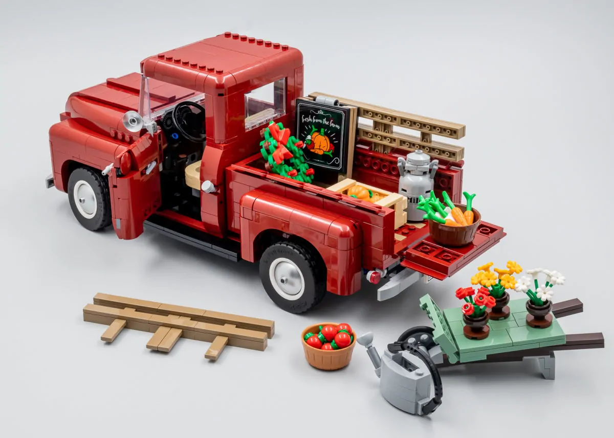 First look at new LEGO for Adults set 10290 Pickup Truck