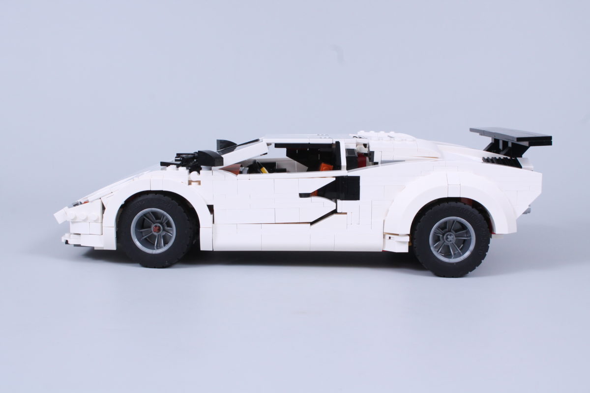 Rumoured LEGO Lamborghini Countach has its work cut out