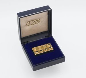 Real 14k gold LEGO brick goes up for auction