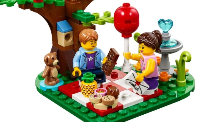 Top five LEGO couples spending this Valentine's Day together