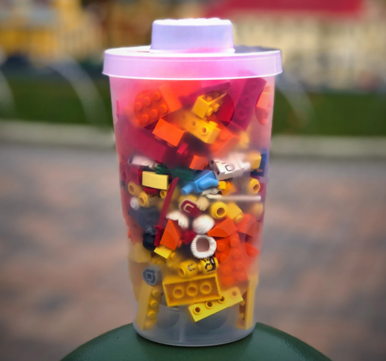 Boost your minifigure collection with a new LEGOLAND California bundle