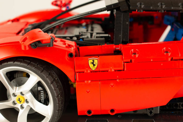 LEGO Technic 42143 Ferrari Daytona SP3 supercar review