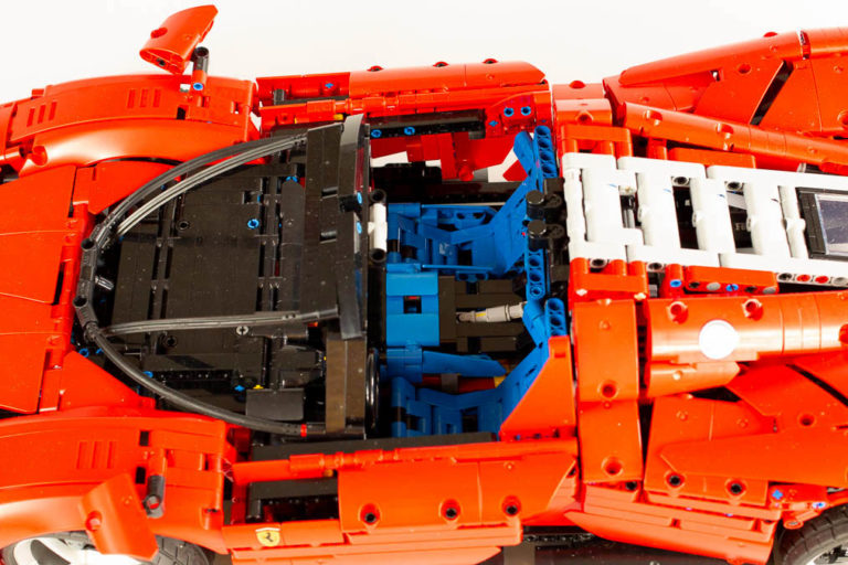 LEGO Technic 42143 Ferrari Daytona SP3 supercar review