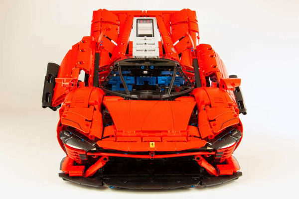 LEGO Technic 42143 Ferrari Daytona SP3 supercar review