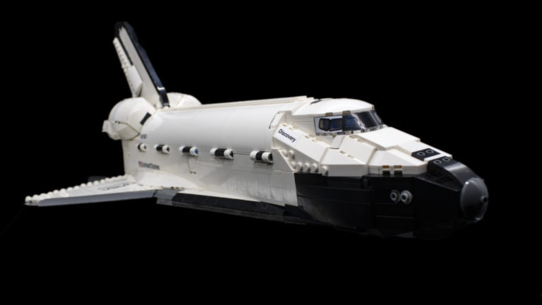 LEGO Creator Expert 10283 NASA Space Shuttle Discovery review