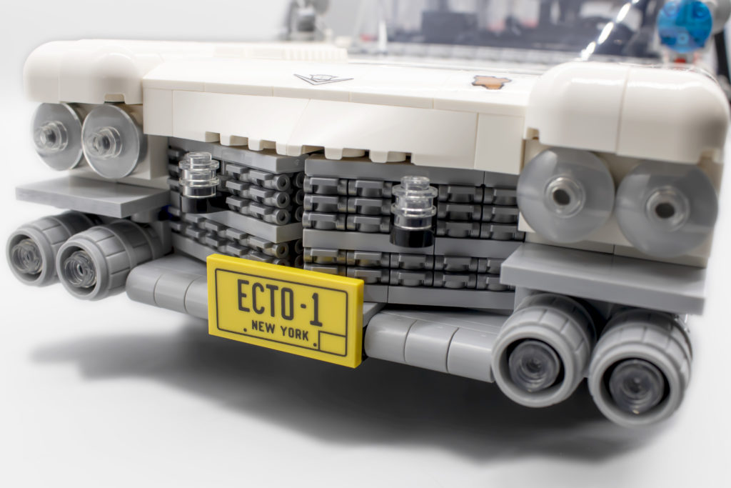 LEGO 10274 Ghostbusters ECTO-1 review