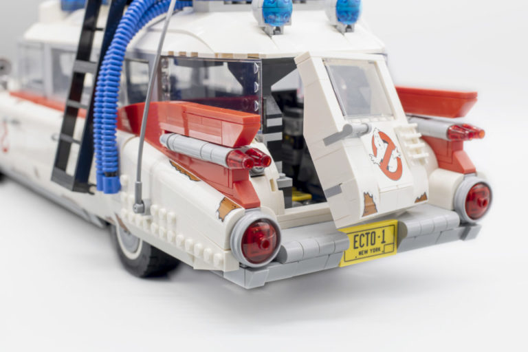 LEGO 10274 Ghostbusters ECTO-1 review