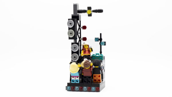 LEGO Collectible Minifigures Series 20 vignettes: Breakdancer