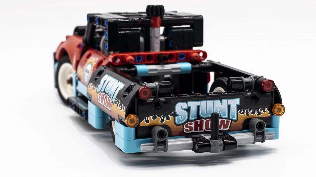 LEGO Technic 42106 Stunt Show Truck and Bike review