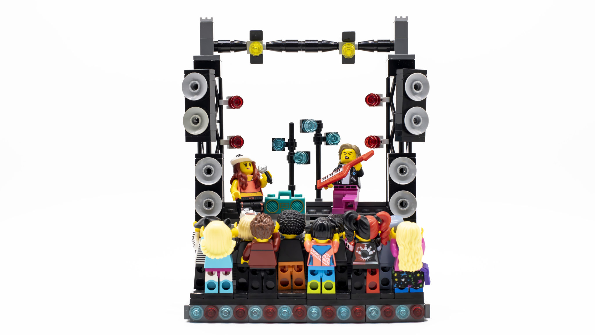 LEGO Collectible Minifigures Series 20 vignettes: Breakdancer