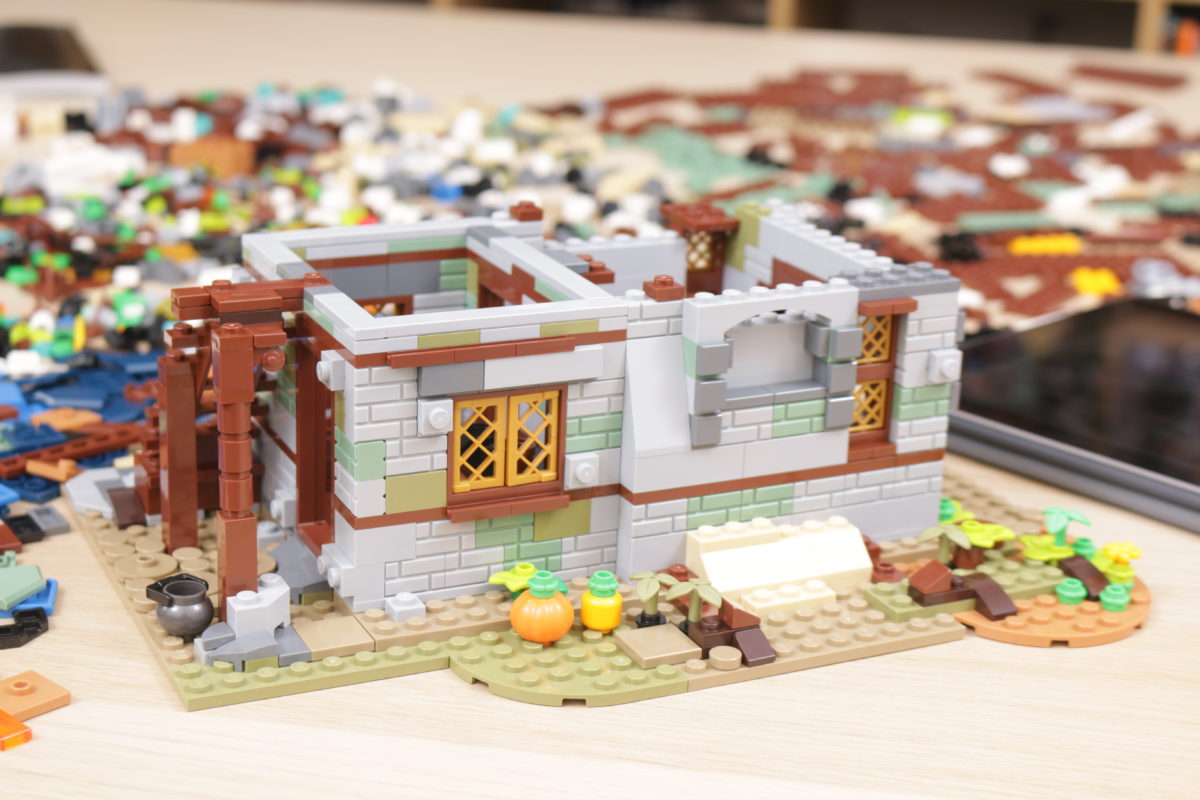 Rebuilding LEGO Ideas 21325 Medieval Blacksmith into a barn