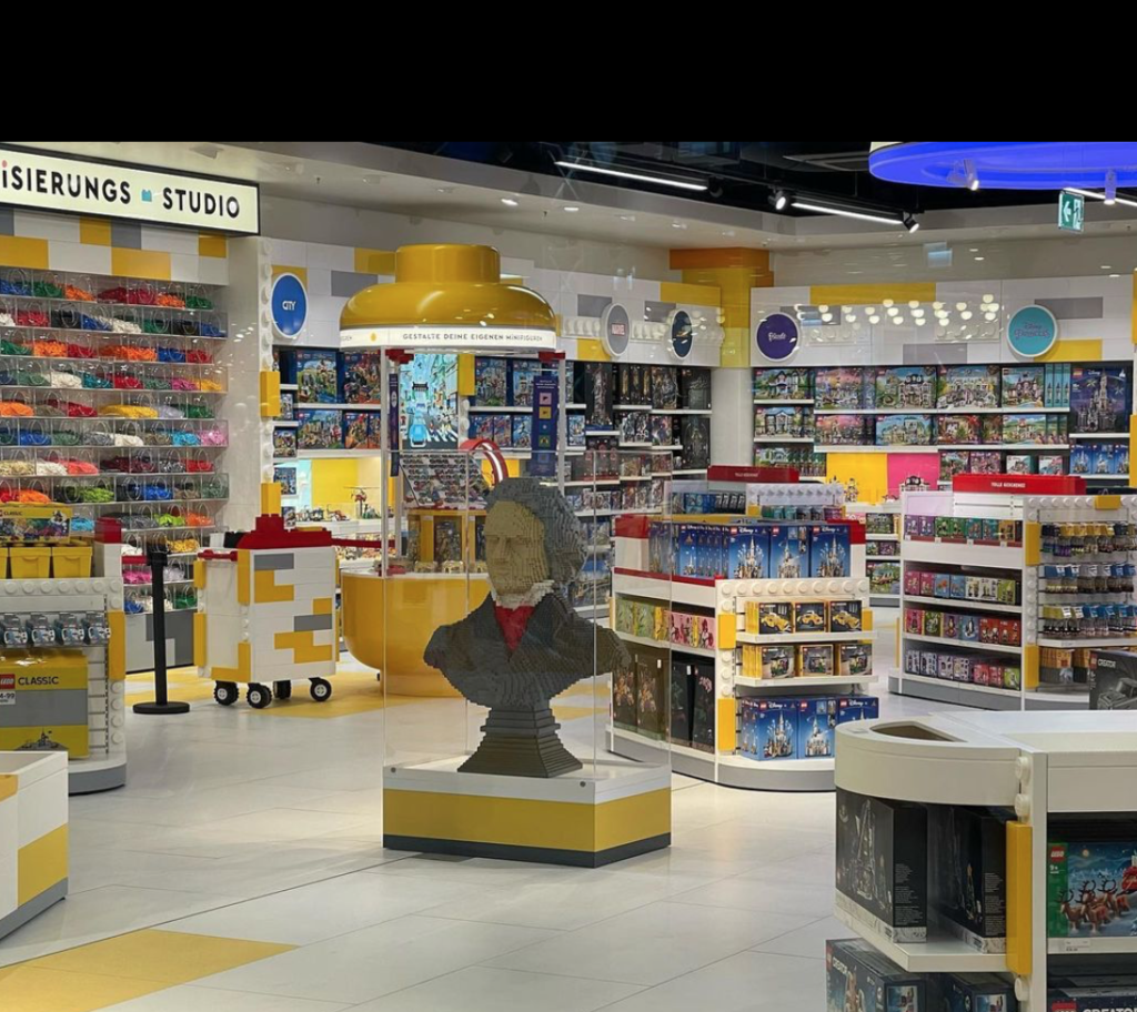 New LEGO Brand Store opens in Bonn following delays