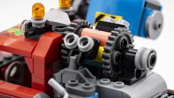 LEGO Hidden Side 70421 El Fuego’s Stunt Truck review