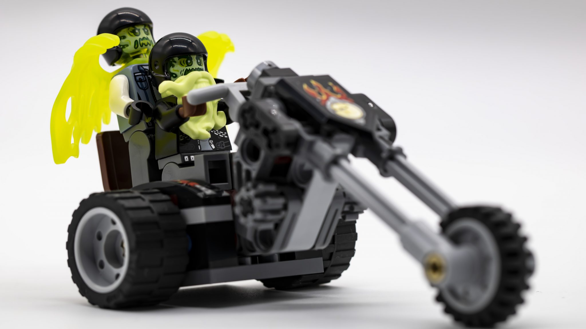 LEGO Hidden Side 70421 El Fuego’s Stunt Truck review
