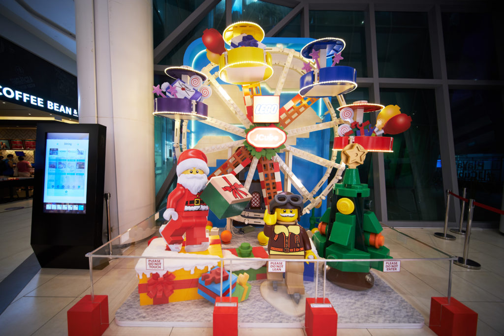 Singapore malls are hosting the largest LEGO festive carnival in ...