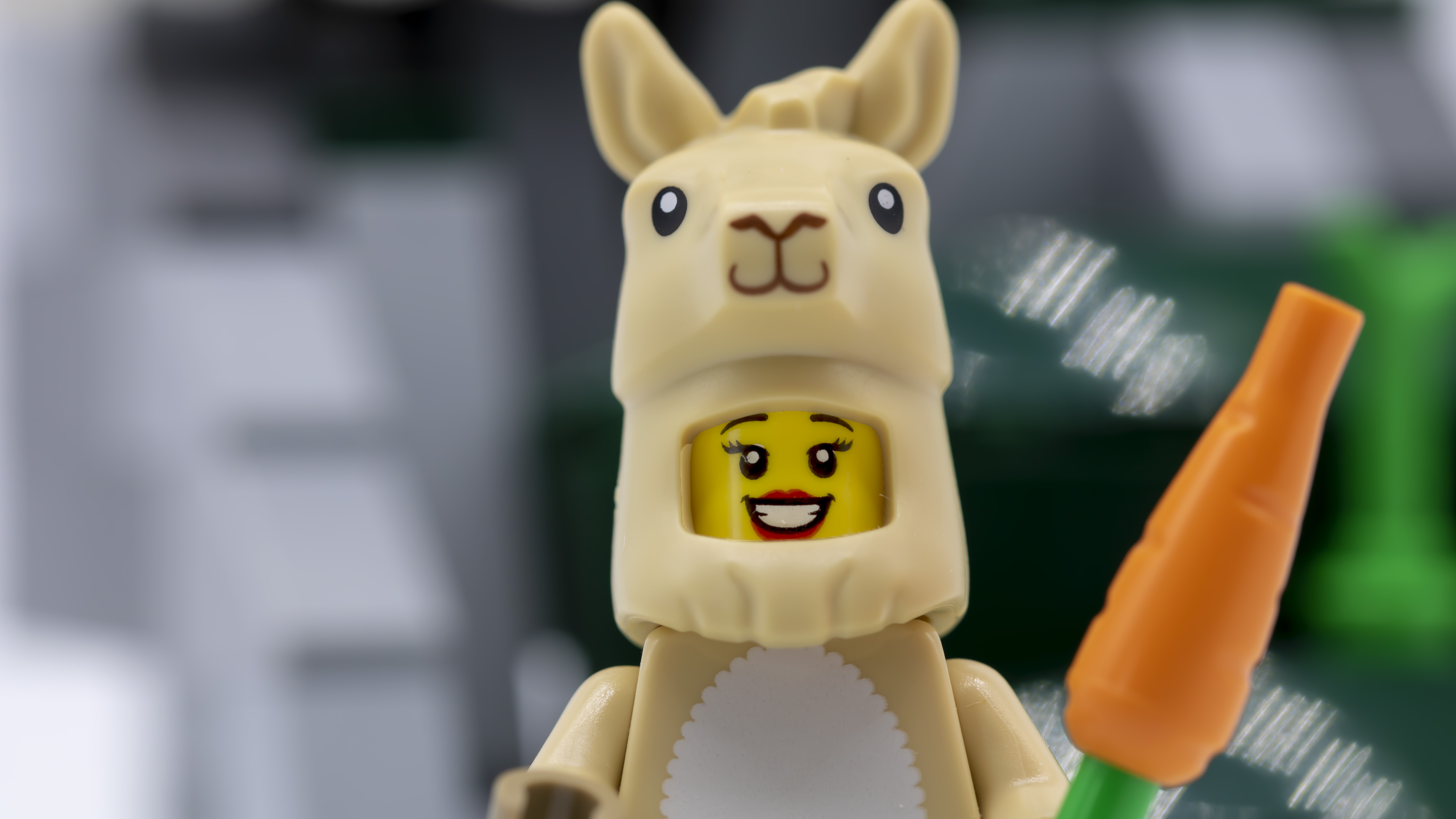 LEGO Collectible Minifigures Series 20 vignettes: Llama Costume Girl ...