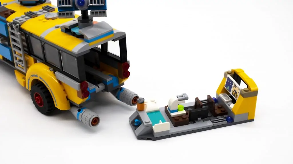 LEGO Hidden Side 70423 Paranormal Intercept Bus 3000 review