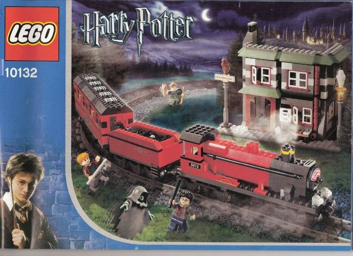 Comparing LEGO Harry Potter’s Hogsmeade stations