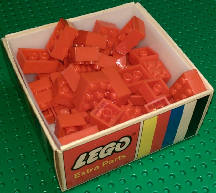 051 Assorted basic bricks - Red LEGO Set, Deals & Reviews