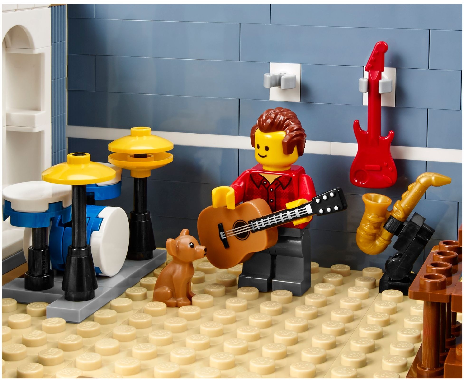 Assembly Square LEGO Set, Deals & Reviews