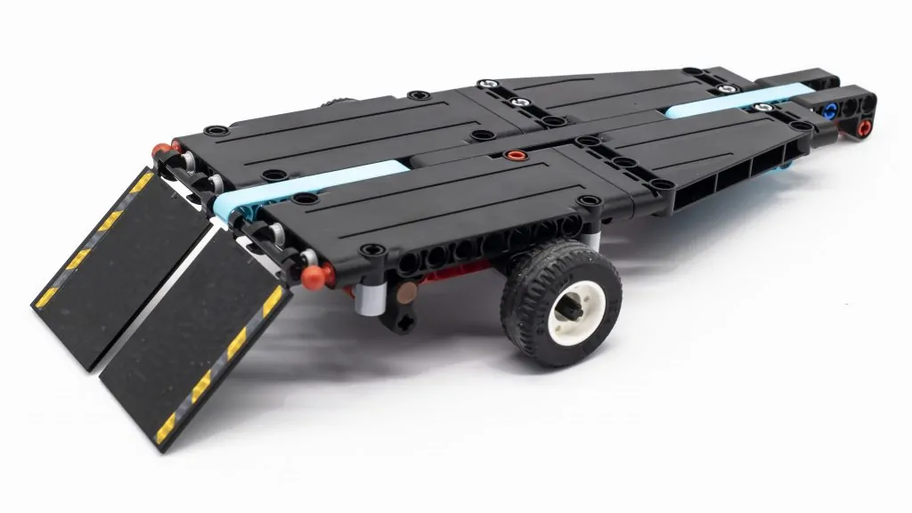 LEGO Technic 42106 Stunt Show Truck and Bike review